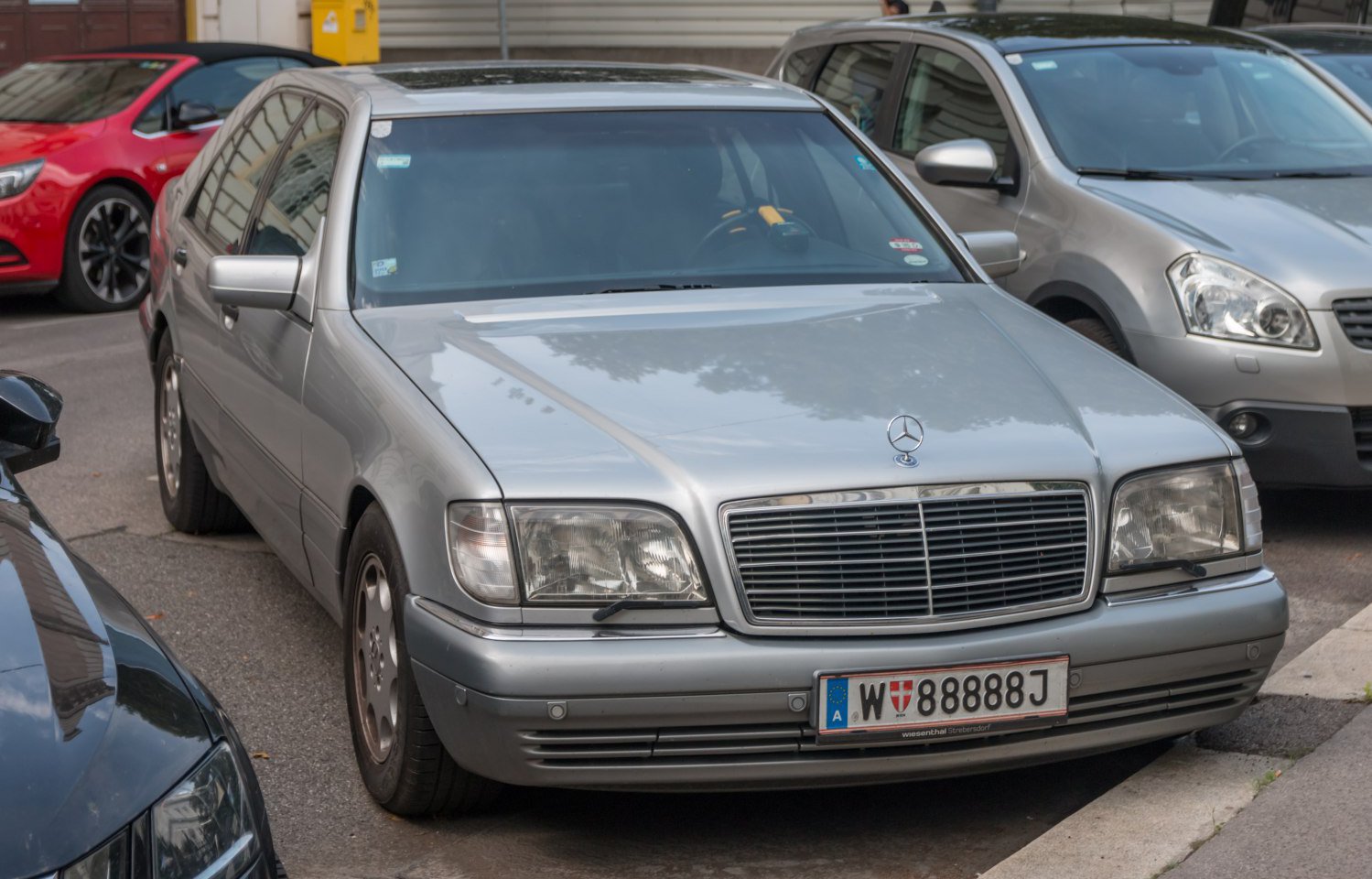 Mercedes-Benz S-class (W140, facelift 1994) S 600 V12 (394 Hp) 5G-TRONIC